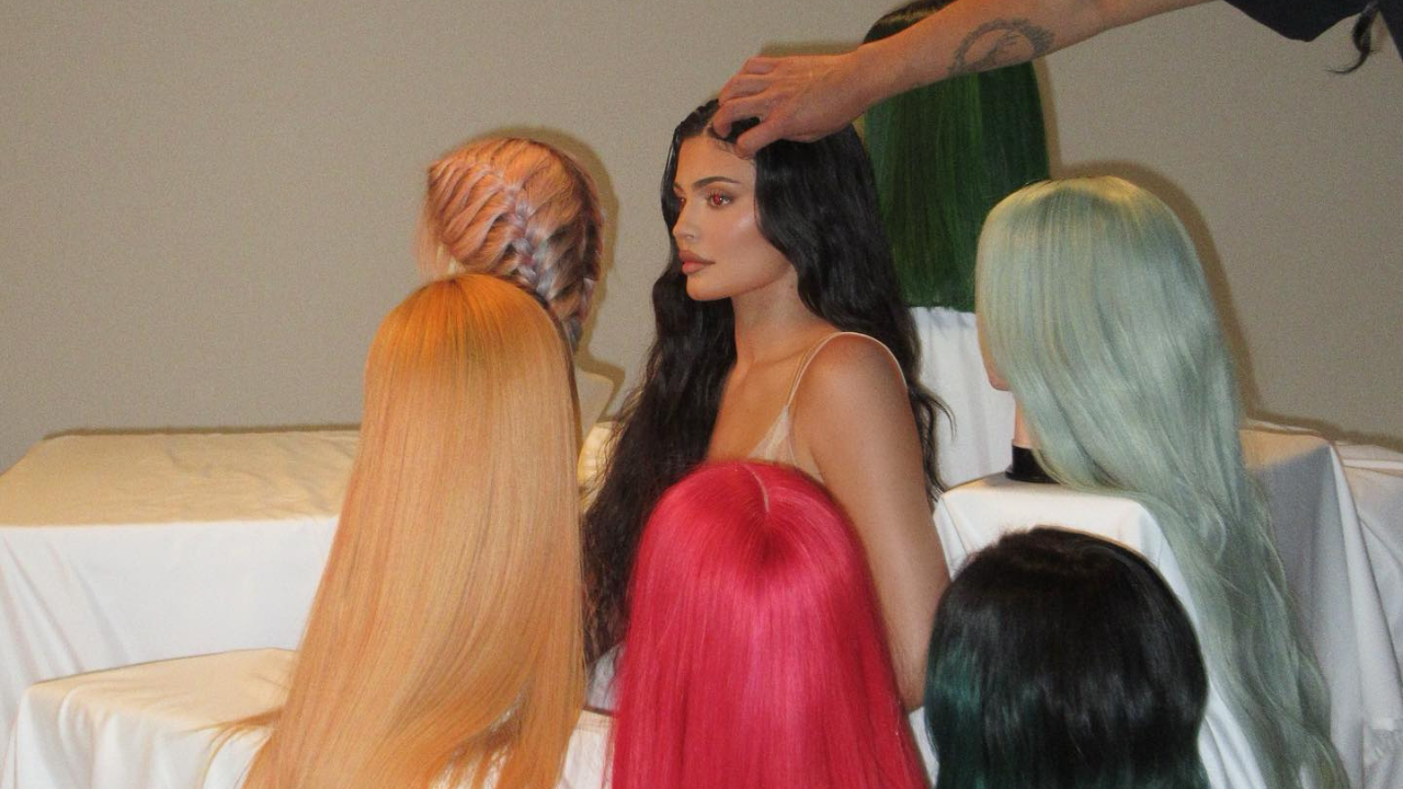 10 Celebrities Who Love Hair Extensions - Kaafly